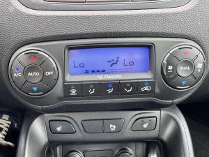 Balts Hyundai ix35 2014 Kauņa, ar dzinēja tilpumu 1.59 L un nobraukumu 157 tūkst. km par 7499 €, foto 26 vietnē AUTOMOTO.COM.LV