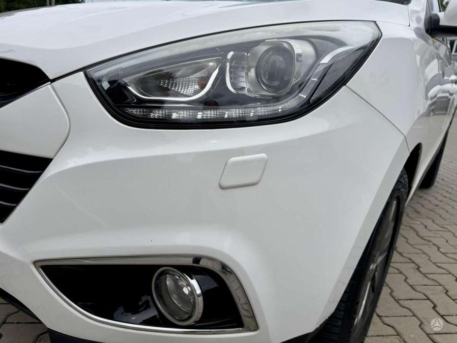 Balts Hyundai ix35 2014 Kauņa, ar dzinēja tilpumu 1.59 L un nobraukumu 157 tūkst. km par 7499 €, foto 28 vietnē AUTOMOTO.COM.LV