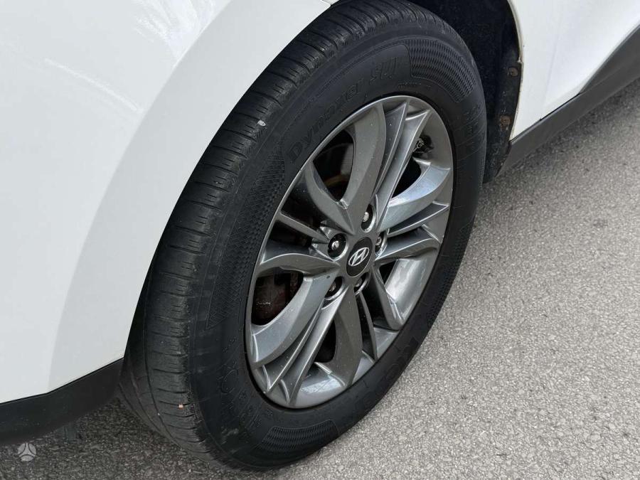 Balts Hyundai ix35 2014 Tauragė, ar dzinēja tilpumu 1.69 L un nobraukumu 157 tūkst. km par 6700 €, foto 5 vietnē AUTOMOTO.COM.LV