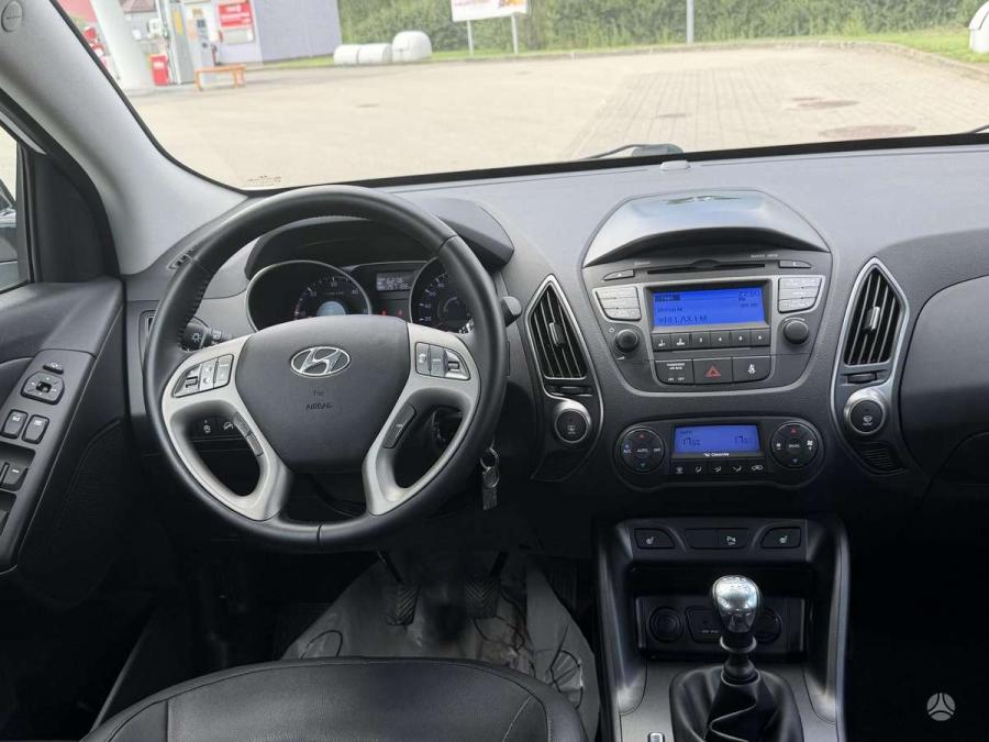 Balts Hyundai ix35 2014 Tauragė, ar dzinēja tilpumu 1.69 L un nobraukumu 157 tūkst. km par 6700 €, foto 13 vietnē AUTOMOTO.COM.LV