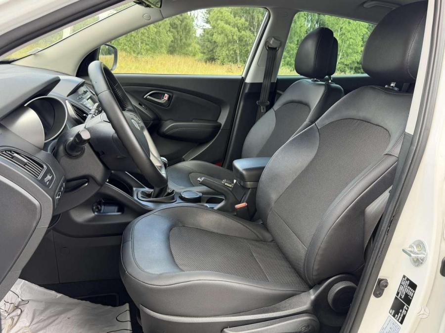 Balts Hyundai ix35 2014 Tauragė, ar dzinēja tilpumu 1.69 L un nobraukumu 157 tūkst. km par 6700 €, foto 16 vietnē AUTOMOTO.COM.LV