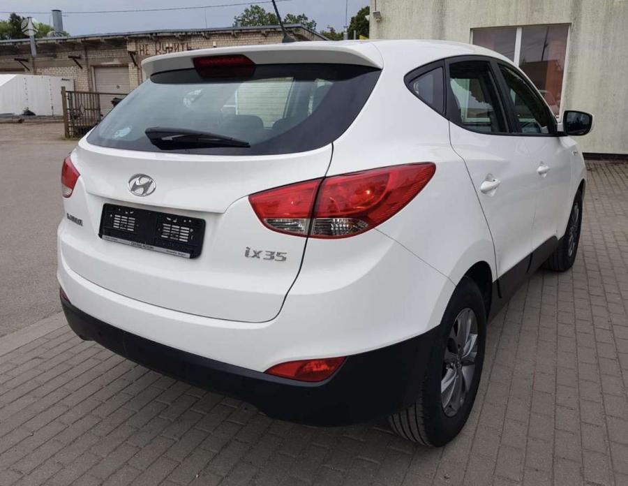 Balts Hyundai ix35 2014 Šauļi, ar dzinēja tilpumu 1.59 L un nobraukumu 152 tūkst. km par 6700 €, foto 5 vietnē AUTOMOTO.COM.LV