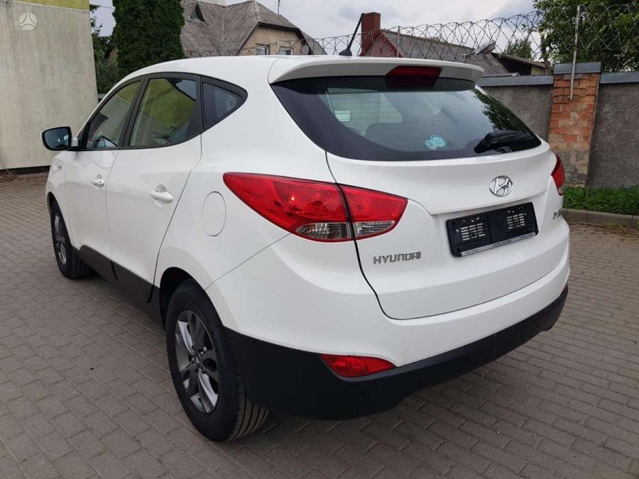 Balts Hyundai ix35 2014 Šauļi, ar dzinēja tilpumu 1.59 L un nobraukumu 152 tūkst. km par 6700 €, foto 9 vietnē AUTOMOTO.COM.LV
