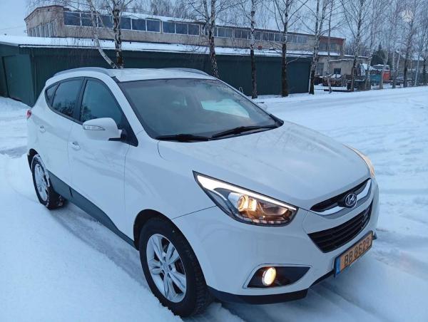 Balts Hyundai ix35 2015 Jurbarkas, ar dzinēja tilpumu 1.69 L un nobraukumu 197 tūkst. km par 7250 €, foto 1 vietnē AUTOMOTO.COM.LV