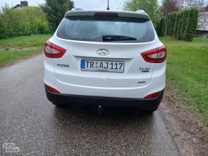 Balts Hyundai ix35 2015 Utena, ar dzinēja tilpumu 2.00 L un nobraukumu 262 tūkst. km par 7200 €, foto 14 vietnē AUTOMOTO.COM.LV