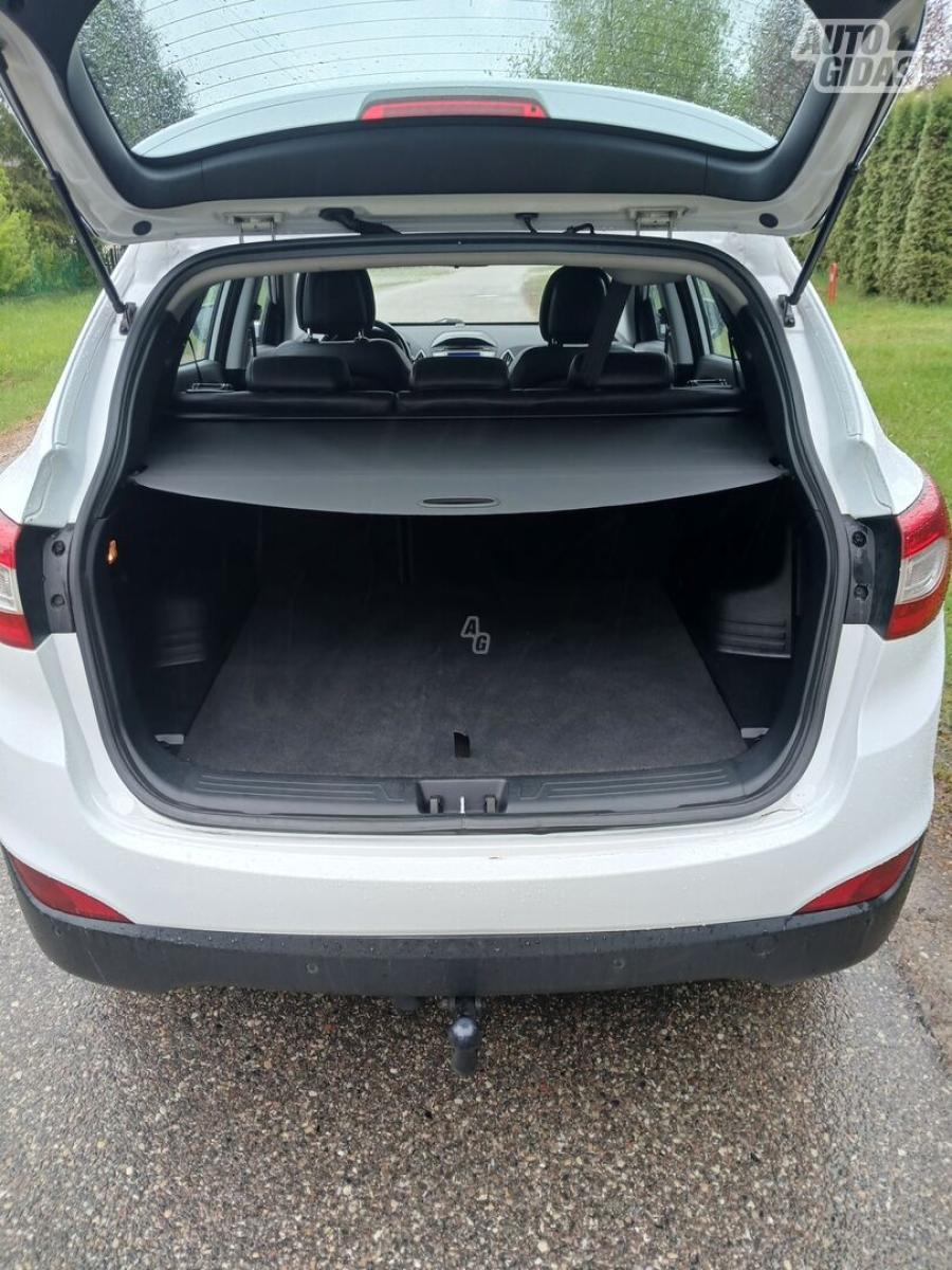 Balts Hyundai ix35 2015 Utena, ar dzinēja tilpumu 2.00 L un nobraukumu 262 tūkst. km par 7200 €, foto 15 vietnē AUTOMOTO.COM.LV