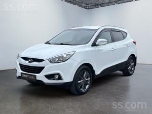 White Hyundai ix35 2015 in Riga, with an engine capacity of 1.60 L and mileage of 106 thousand km for 9600 €, photo  on AUTOMOTO.COM.LV