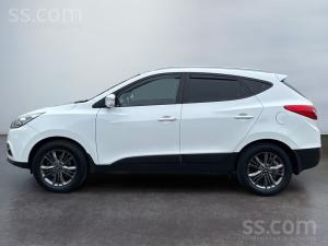 Balts Hyundai ix35 2015 Rīga, ar dzinēja tilpumu 1.60 L un nobraukumu 106 tūkst. km par 9600 €, foto 3 vietnē AUTOMOTO.COM.LV