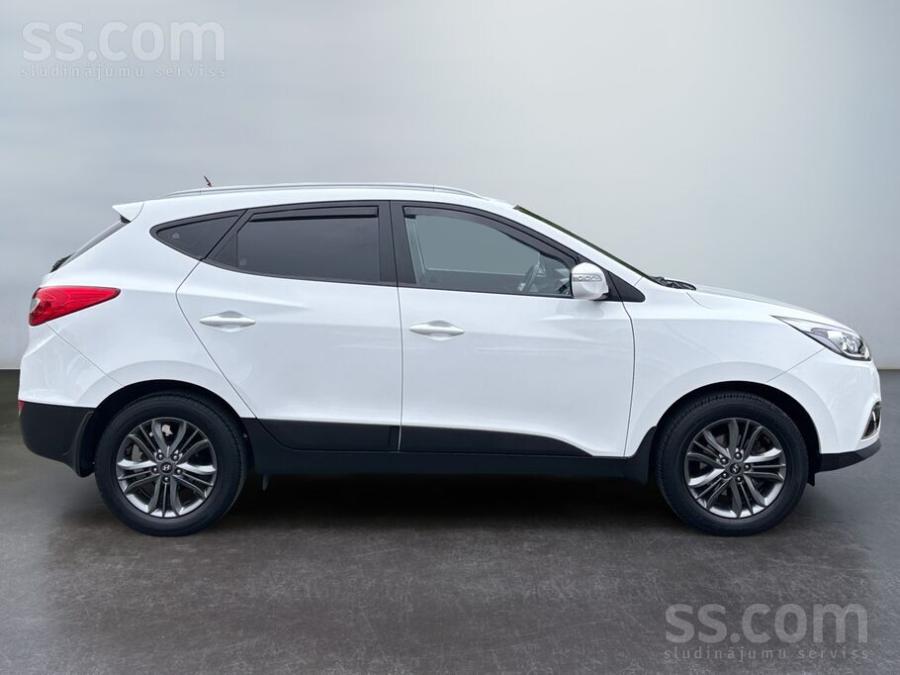 Balts Hyundai ix35 2015 Rīga, ar dzinēja tilpumu 1.60 L un nobraukumu 106 tūkst. km par 9600 €, foto 7 vietnē AUTOMOTO.COM.LV