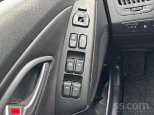 Balts Hyundai ix35 2015 Rīga, ar dzinēja tilpumu 1.60 L un nobraukumu 106 tūkst. km par 9600 €, foto 20 vietnē AUTOMOTO.COM.LV