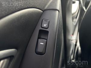 Balts Hyundai ix35 2015 Rīga, ar dzinēja tilpumu 1.60 L un nobraukumu 106 tūkst. km par 9600 €, foto 21 vietnē AUTOMOTO.COM.LV