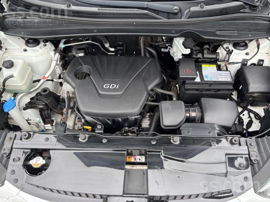 Balts Hyundai ix35 2015 Rīga, ar dzinēja tilpumu 1.60 L un nobraukumu 106 tūkst. km par 9600 €, foto 24 vietnē AUTOMOTO.COM.LV