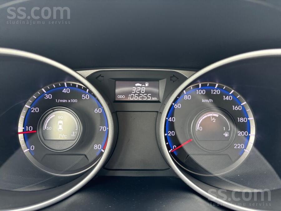 Balts Hyundai ix35 2015 Rīga, ar dzinēja tilpumu 1.60 L un nobraukumu 106 tūkst. km par 9600 €, foto 25 vietnē AUTOMOTO.COM.LV