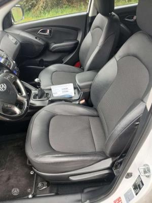 Balts Hyundai ix35 2015 Utena, ar dzinēja tilpumu 2.00 L un nobraukumu 260 tūkst. km par 6600 €, foto 3 vietnē AUTOMOTO.COM.LV