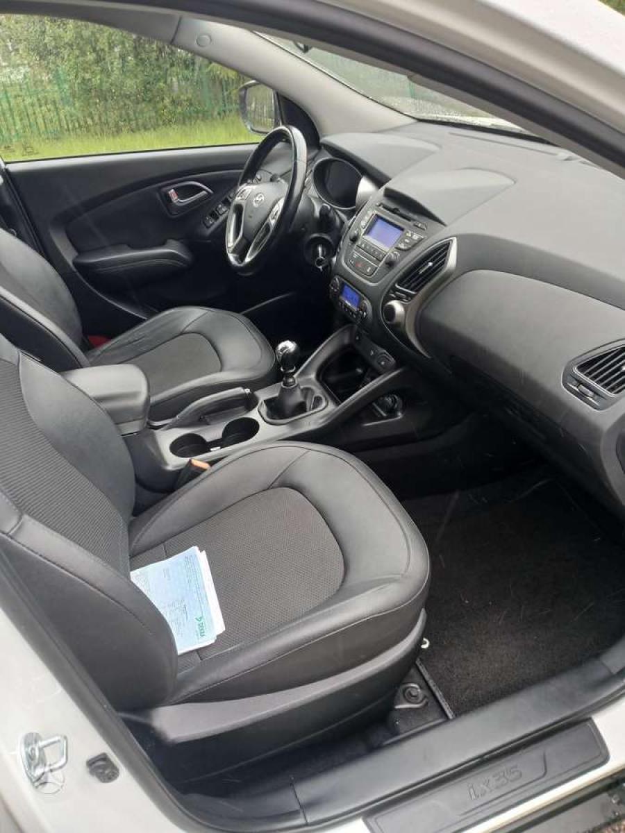 Balts Hyundai ix35 2015 Utena, ar dzinēja tilpumu 2.00 L un nobraukumu 260 tūkst. km par 6600 €, foto 9 vietnē AUTOMOTO.COM.LV