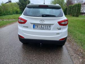 Balts Hyundai ix35 2015 Utena, ar dzinēja tilpumu 2.00 L un nobraukumu 260 tūkst. km par 6600 €, foto 16 vietnē AUTOMOTO.COM.LV