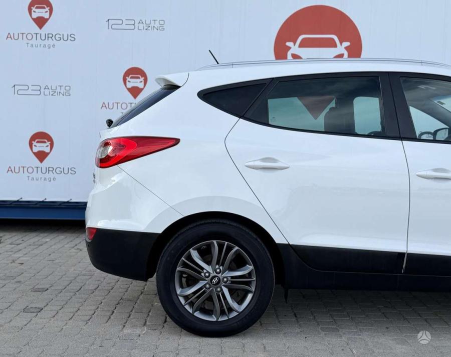 Balts Hyundai ix35 2015 Tauragė, ar dzinēja tilpumu 2.00 L un nobraukumu 224 tūkst. km par 6700 €, foto 15 vietnē AUTOMOTO.COM.LV