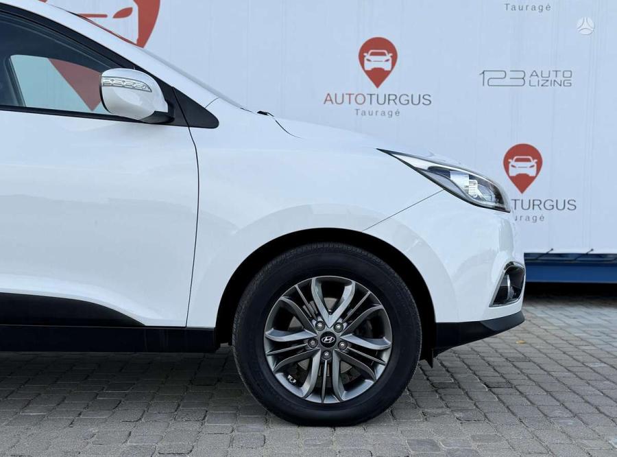 Balts Hyundai ix35 2015 Tauragė, ar dzinēja tilpumu 2.00 L un nobraukumu 224 tūkst. km par 6700 €, foto 16 vietnē AUTOMOTO.COM.LV
