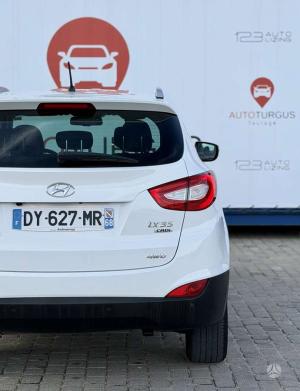 Balts Hyundai ix35 2015 Tauragė, ar dzinēja tilpumu 2.00 L un nobraukumu 224 tūkst. km par 6700 €, foto 25 vietnē AUTOMOTO.COM.LV