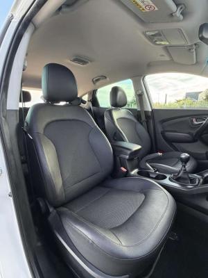Balts Hyundai ix35 2015 Tauragė, ar dzinēja tilpumu 2.00 L un nobraukumu 224 tūkst. km par 6700 €, foto 34 vietnē AUTOMOTO.COM.LV