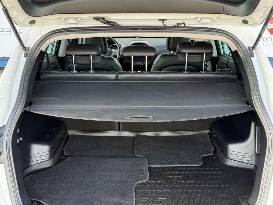 Balts Hyundai ix35 2015 Tauragė, ar dzinēja tilpumu 2.00 L un nobraukumu 224 tūkst. km par 6700 €, foto 38 vietnē AUTOMOTO.COM.LV