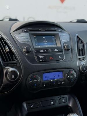 Balts Hyundai ix35 2015 Tauragė, ar dzinēja tilpumu 2.00 L un nobraukumu 224 tūkst. km par 6700 €, foto 49 vietnē AUTOMOTO.COM.LV
