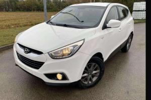 White Hyundai ix35 2016 in Taurage, with an engine capacity of 1.69 L and mileage of 250 thousand km for 5350 €, photo  on AUTOMOTO.COM.LV