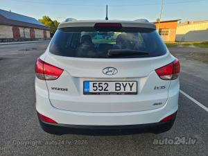 Белый Хендай их35 2010 в Пайде, объемом двигателя 2.00 л и пробегом 130 тыс. км за 5500 €, фото 6 на AUTOMOTO.COM.LV