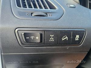 Белый Хендай их35 2010 в Пайде, объемом двигателя 2.00 л и пробегом 130 тыс. км за 5500 €, фото 13 на AUTOMOTO.COM.LV