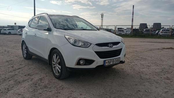 Balts Hyundai ix35 2011 Viļņa, ar dzinēja tilpumu 2.00 L un nobraukumu 185 tūkst. km par 6350 €, foto 1 vietnē AUTOMOTO.COM.LV