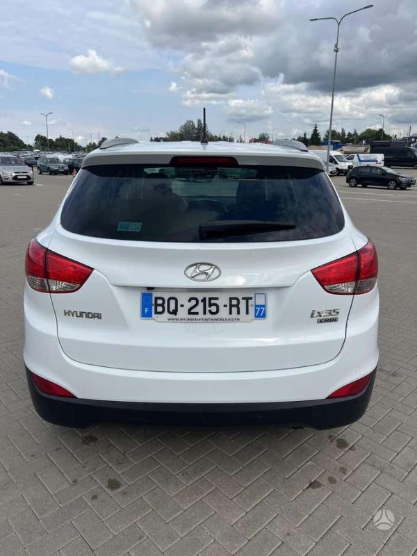 Balts Hyundai ix35 2011 Tauragė, ar dzinēja tilpumu 1.70 L un nobraukumu 306 tūkst. km par 3990 €, foto 3 vietnē AUTOMOTO.COM.LV