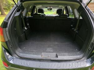 Black Hyundai Ix55 2009 in Riga, with an engine capacity of 3.00 L and mileage of 321 thousand km for 3000 €, photo 6 on AUTOMOTO.COM.LV