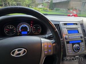Black Hyundai Ix55 2009 in Riga, with an engine capacity of 3.00 L and mileage of 321 thousand km for 3000 €, photo 9 on AUTOMOTO.COM.LV