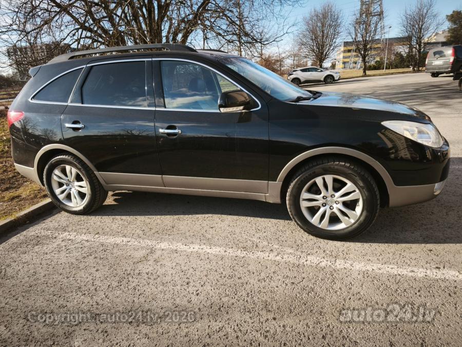 Melns Hyundai Ix55 2010 Tallina, ar dzinēja tilpumu 3.00 L un nobraukumu 212 tūkst. km par 6250 €, foto 3 vietnē AUTOMOTO.COM.LV