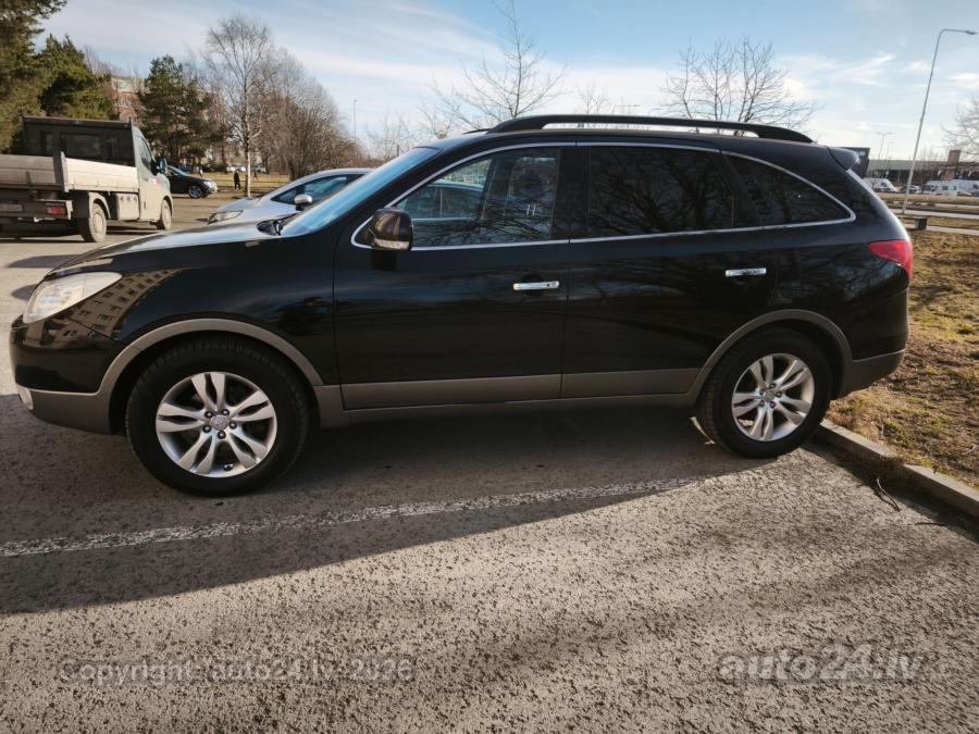 Melns Hyundai Ix55 2010 Tallina, ar dzinēja tilpumu 3.00 L un nobraukumu 212 tūkst. km par 6250 €, foto 4 vietnē AUTOMOTO.COM.LV