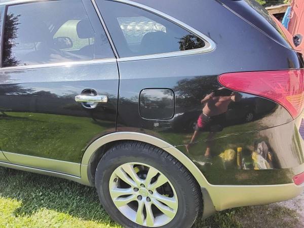 Black Hyundai Ix55 2011 in Vilnius, with an engine capacity of 2.96 L and mileage of 314 thousand km for 4950 €, photo 5 on AUTOMOTO.COM.LV