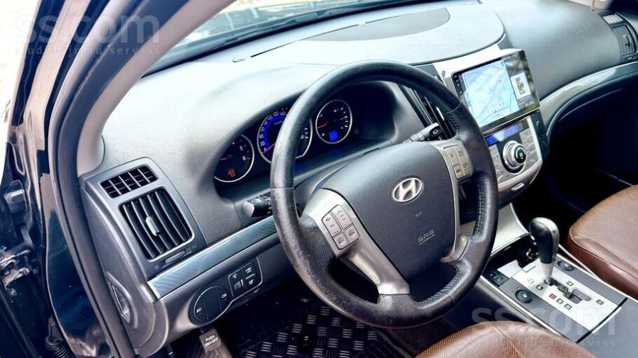 Melns Hyundai Ix55 2012 Rīga, ar dzinēja tilpumu 3.00 L un nobraukumu 273 tūkst. km par 8400 €, foto 18 vietnē AUTOMOTO.COM.LV