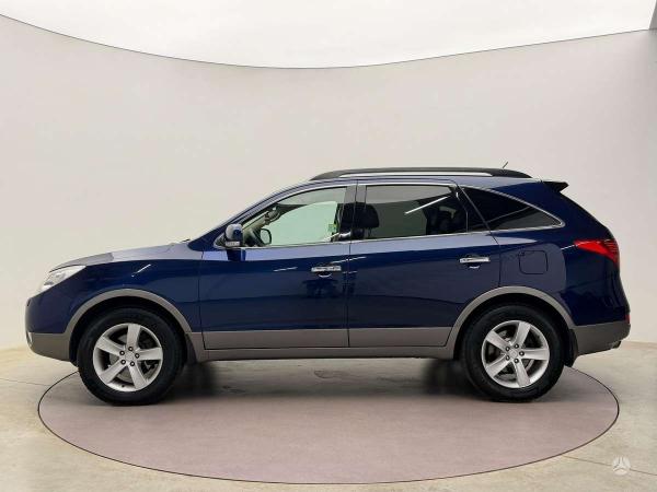 Blue Hyundai Ix55 2009 in Panevezys, with an engine capacity of 2.96 L and mileage of 339 thousand km for 4890 €, photo 5 on AUTOMOTO.COM.LV