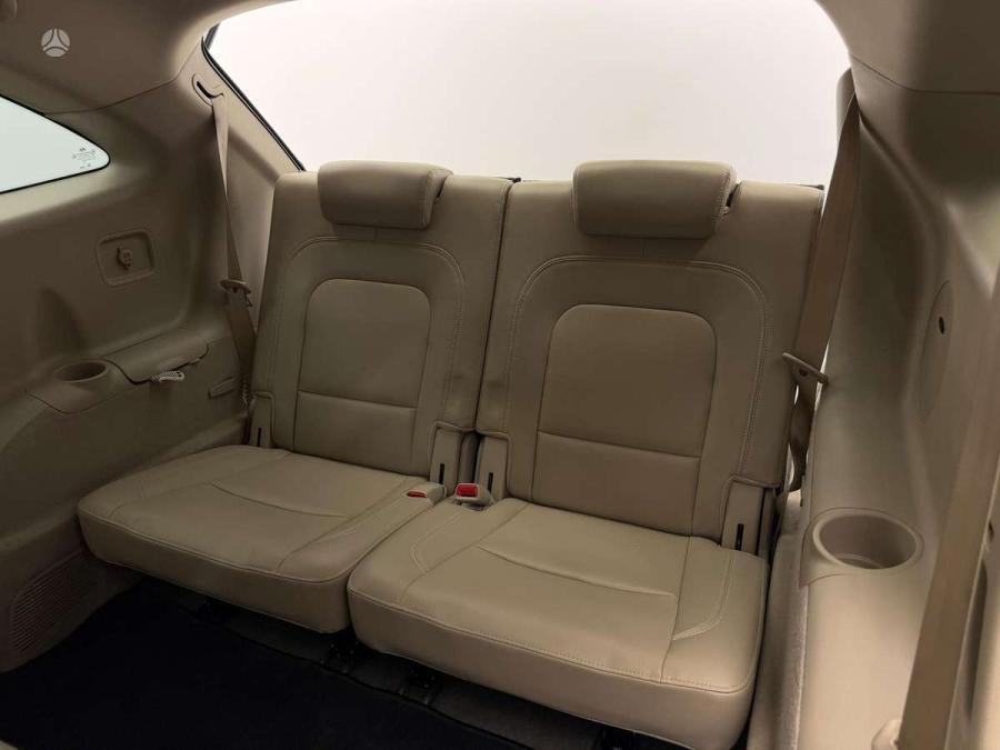 Blue Hyundai Ix55 2009 in Panevezys, with an engine capacity of 2.96 L and mileage of 339 thousand km for 4890 €, photo 16 on AUTOMOTO.COM.LV