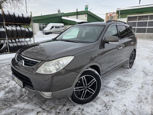 Brown Hyundai Ix55 2009 in Jelgava, with an engine capacity of 3.00 L and mileage of 0 thousand km for 5200 €, photo 1 on AUTOMOTO.COM.LV