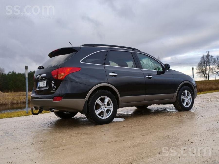Grey Hyundai Ix55 2009 in Preili, with an engine capacity of 3.00 L and mileage of 237 thousand km for 5900 €, photo 7 on AUTOMOTO.COM.LV