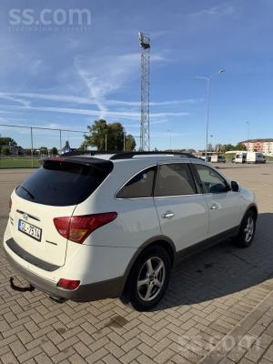 Balts Hyundai Ix55 2009 Valmiera, ar dzinēja tilpumu 3.00 L un nobraukumu 251 tūkst. km par 4000 €, foto  vietnē AUTOMOTO.COM.LV