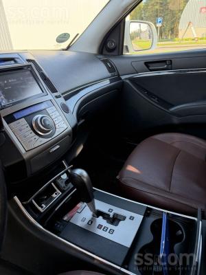 Balts Hyundai Ix55 2009 Valmiera, ar dzinēja tilpumu 3.00 L un nobraukumu 251 tūkst. km par 4000 €, foto 4 vietnē AUTOMOTO.COM.LV