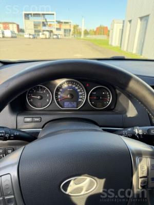 Balts Hyundai Ix55 2009 Valmiera, ar dzinēja tilpumu 3.00 L un nobraukumu 251 tūkst. km par 4000 €, foto 5 vietnē AUTOMOTO.COM.LV