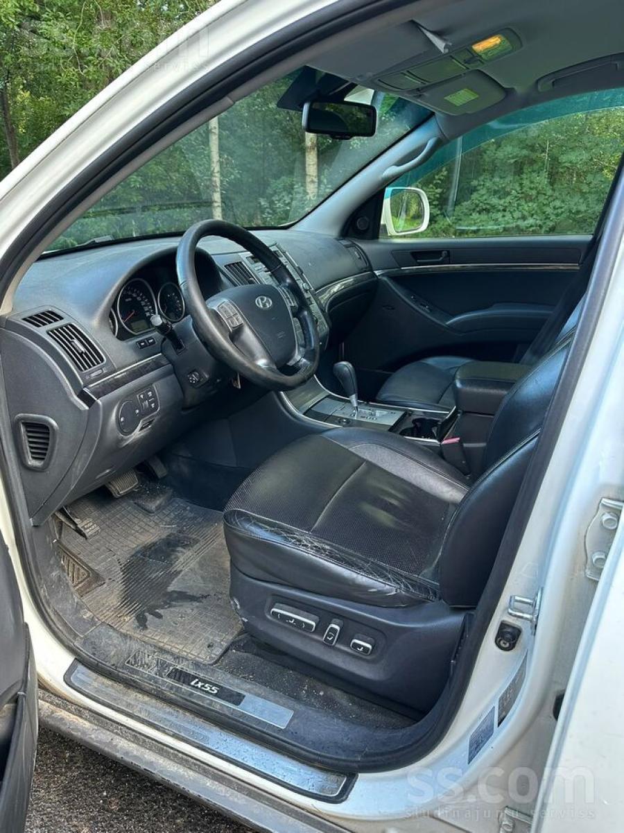 Balts Hyundai Ix55 2011 Rīga, ar dzinēja tilpumu 3.00 L un nobraukumu 284 tūkst. km par 6000 €, foto 3 vietnē AUTOMOTO.COM.LV