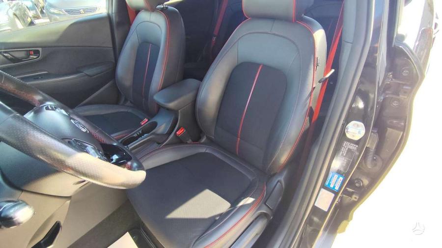 Melns Hyundai Kona 2018 Kauņa, ar dzinēja tilpumu 1.60 L un nobraukumu 118 tūkst. km par 12950 €, foto 17 vietnē AUTOMOTO.COM.LV