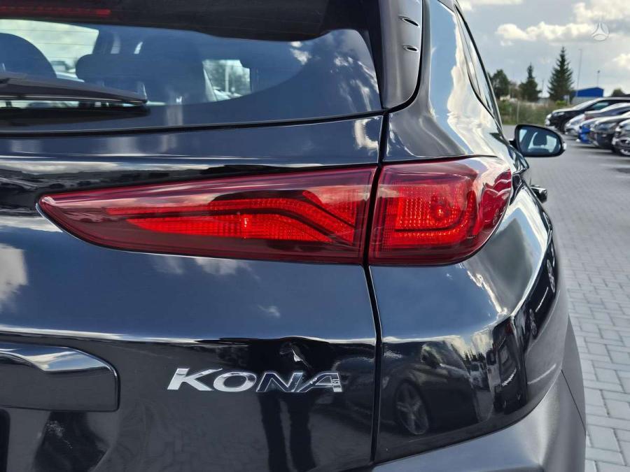 Black Hyundai Kona 2018 in Taurage, with an engine capacity of 1.00 L and mileage of 160 thousand km for 9300 €, photo 16 on AUTOMOTO.COM.LV