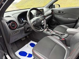 Black Hyundai Kona 2019 in Vilnius, with an engine capacity of 1.60 L and mileage of 130 thousand km for 11999 €, photo 11 on AUTOMOTO.COM.LV