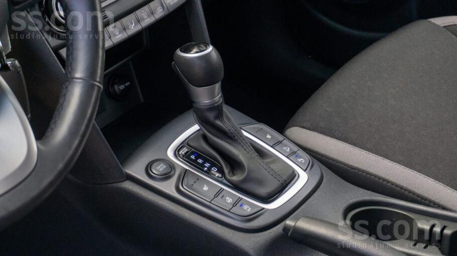 Melns Hyundai Kona 2019 Rīga, ar dzinēja tilpumu 1.60 L un nobraukumu 142 tūkst. km par 14490 €, foto 16 vietnē AUTOMOTO.COM.LV