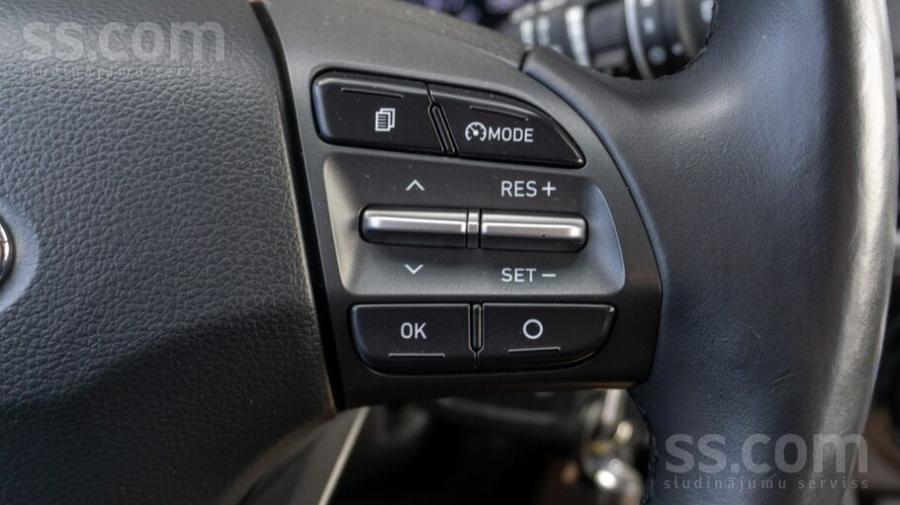 Melns Hyundai Kona 2019 Rīga, ar dzinēja tilpumu 1.60 L un nobraukumu 142 tūkst. km par 14490 €, foto 24 vietnē AUTOMOTO.COM.LV